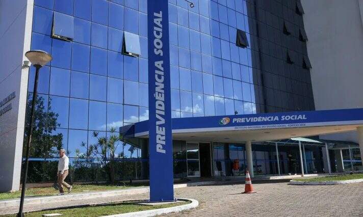INSS diz que o governo federal já devolveu R$ 1 bilhão a aposentados que foram vítimas de ...